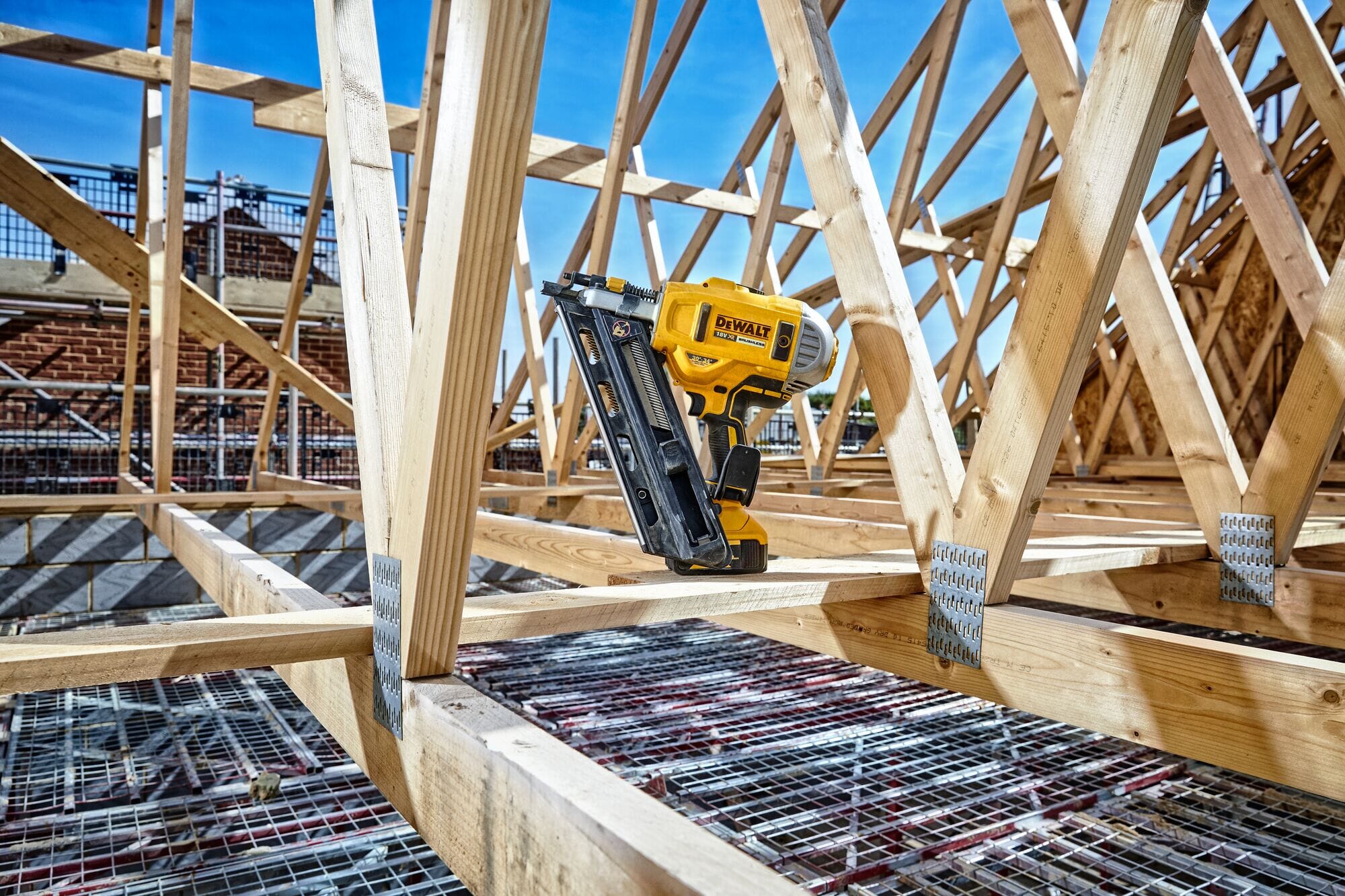 Spikerpistoler - Buskerud Blikk